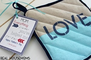 DIY Stenciled Hot Pad Holder ⋆ Real Housemoms