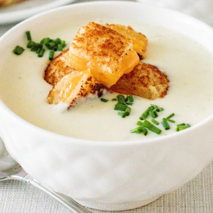 Cauliflower Bisque with Grilled Cheese Croutons ⋆ Real Housemoms