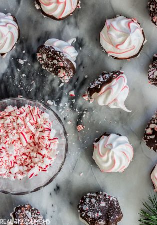 Peppermint Bark Meringues ⋆ Real Housemoms