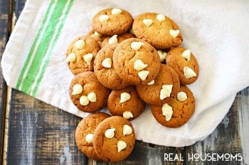 Peanut Butter & White Chocolate Chip Cookies ⋆ Real Housemoms