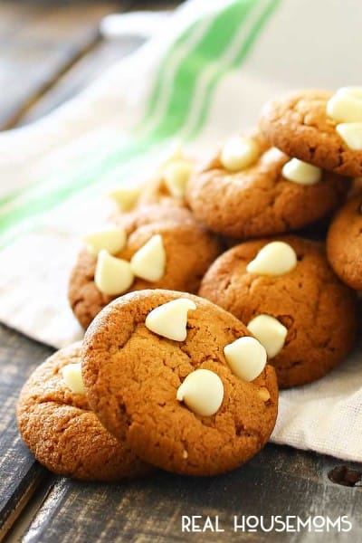 Peanut Butter & White Chocolate Chip Cookies ⋆ Real Housemoms