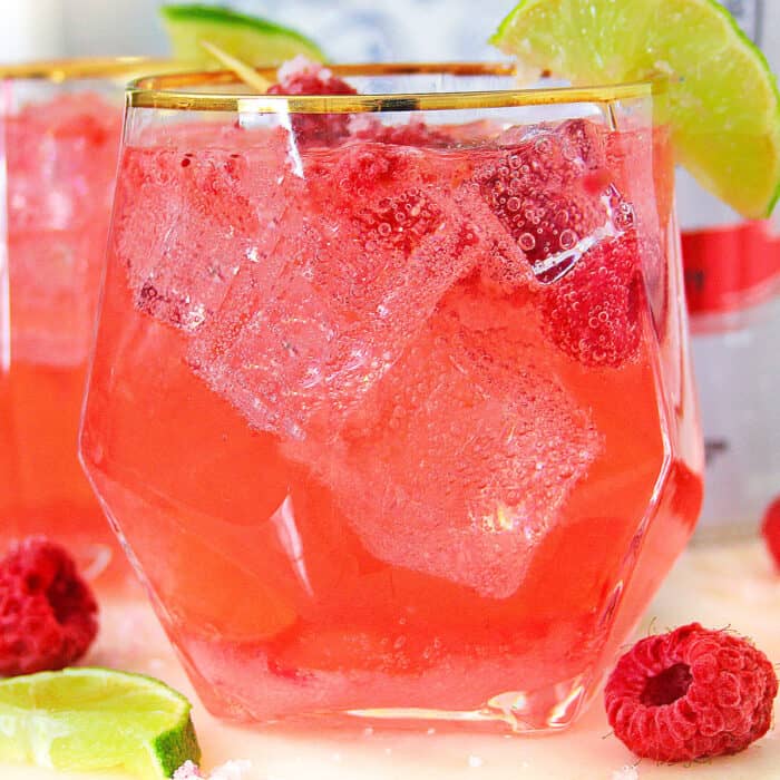Raspberry White Claw Cocktail ⋆ Real Housemoms